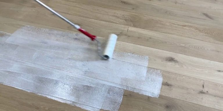 Can You Paint Vinyl Flooring & How to Paint Over Vinyl Floors?